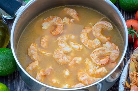 Ceviche de camarón receta del clásico y tradicional plato ecuatoriano