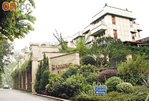 豪宅名車7千萬揸手 太陽報