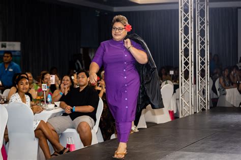 Samoa Observer Local Designer Gets Ministers Help On Stage