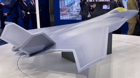 日英伊共同開発の次期戦闘機の模型が初公開（動画付き）dsei2023（高橋浩祐） エキスパート Yahooニュース