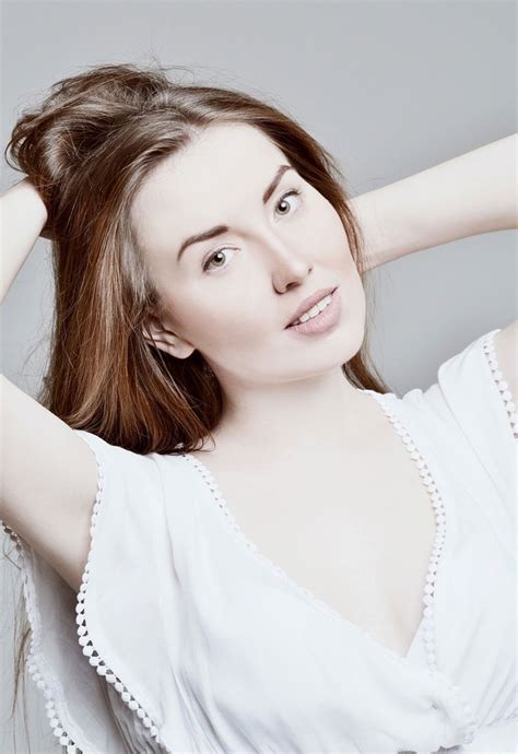 Анна Снегина — биография фильмография фотографии актрисы