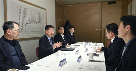 산업부 제조업에 Ai 입힌다…상반기 ‘ai 자율 제조 마스터플랜 마련