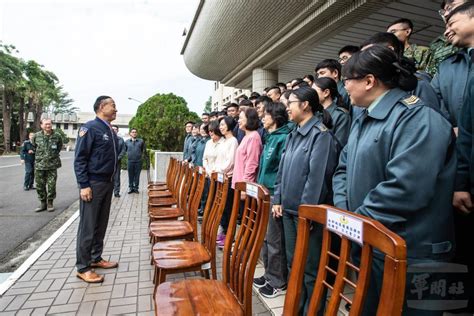 柏副部長慰問南部駐軍 提前祝賀佳節愉快 國防部軍事新聞通訊社 Military News Agency