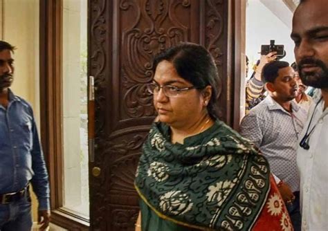 Jharkhand Ias Officer Pooja Singhal Get Bail पूजा सिंघल को जमानत