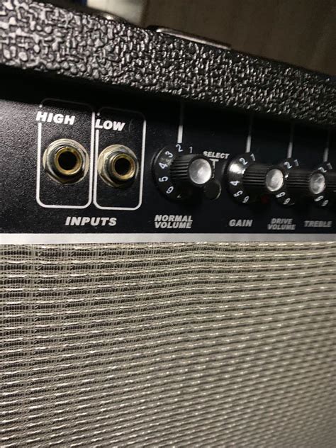 60w Solid State Guitar Amplifier Hobbies And Toys Music And Media Cds