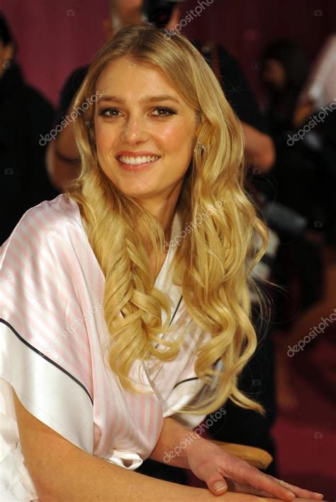 Sigrid Agren Victorias Secret