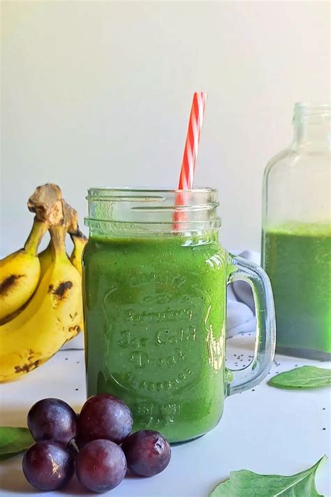 Healthy And Refreshing Green Smoothie In 2 Ways With Video