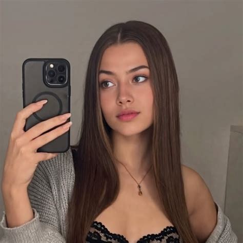 Romane Dupré Romane Dpr33 • Threads Say More