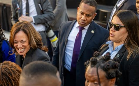 Secret Service Agent For Vp Harris Removed After Fight