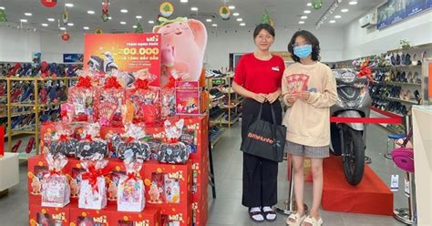 Check in nhận ngay xe SH mode tại Trạm hạnh phúc của Biti s