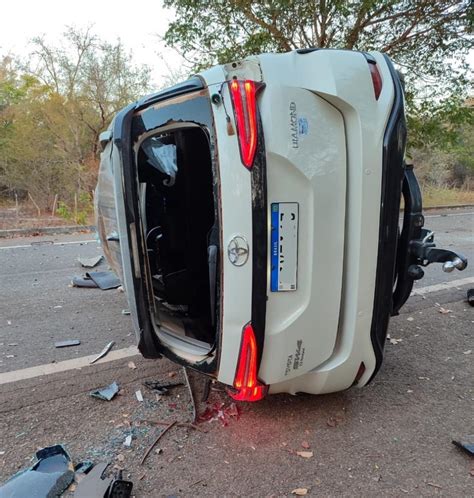 Carro Capota Na Pi 477 Entre Pedro Ii E Piripiri Deixando Motorista Ferido