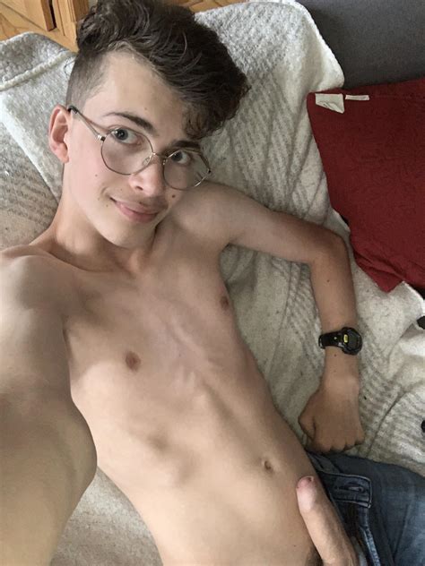 Play With My Penis And Make Me Moan Scrolller