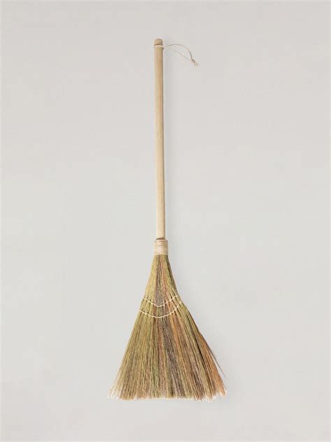 Tiger Grass Broom Medium