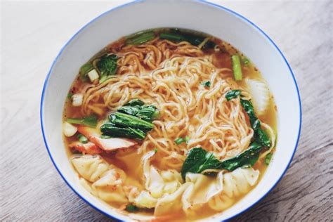 Premium Photo Soup Noodle Wonton Pork Yellow Noodle With Red Roasted