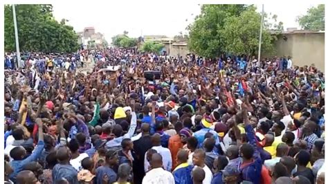 Franceafrique Les Limites De La Diplomatie Publique Réseau