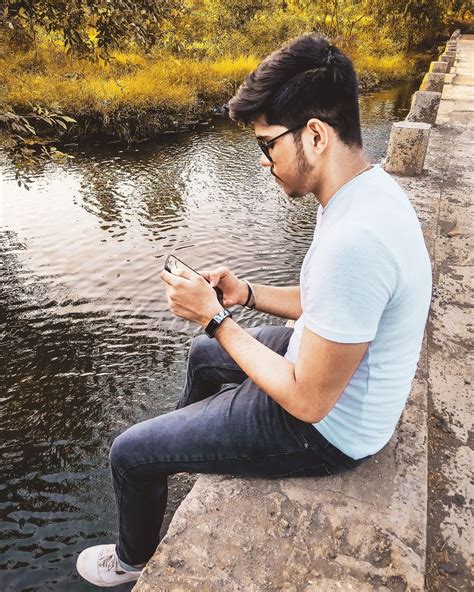 Moxesh Mehta Medium