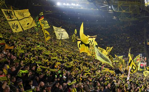Dortmund Psg Tout Savoir Sur Le Mur Jaune Limpressionnante