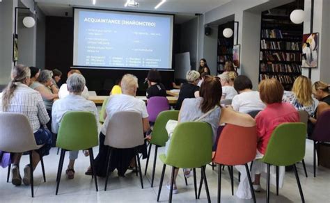 У Бучі для літніх людей організували безкоштовні курси англійської мови Вечірній Київ