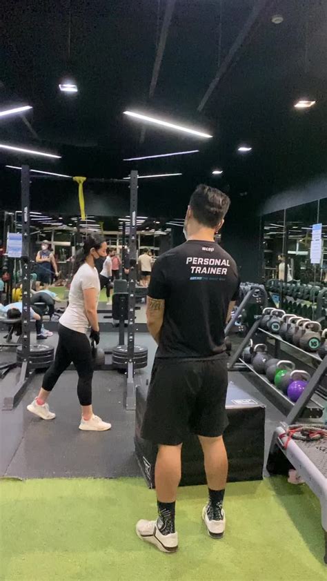 ฟิตดี พญาไท ยิมที่มีพื้นที่ และอุปกรณ์ออกกำลังกาย Functional ครบๆ มีลู่วิ่ง และเครื่องเล่นแมค