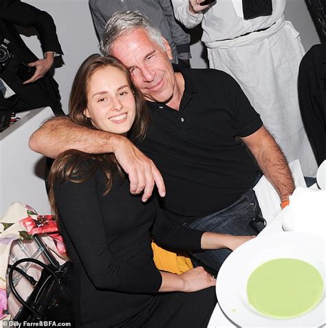 Jeffrey Epsteins Girlfriend Visited Him In Prison 10 Days Before His