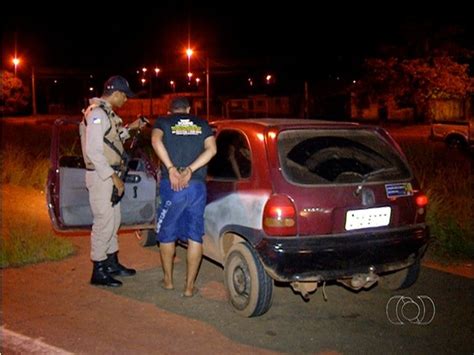 G Motorista Fura Bloqueio E Quase Atinge Equipe De Reportagem Em