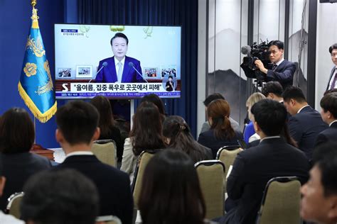 尹 “국가가 연금지급 보장 명문화청년 중장년 연금 보험료 인상 속도 차등화”