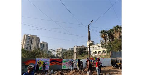 Nibm Undri Road Residents Turn Filthy Spot Into Beautiful Art Pune Pulse