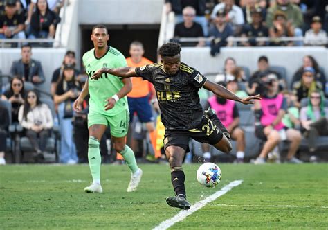 Cf Montréal Acquiert Kwadwo Opoku De Lafc Pour 175 Million De Dollars