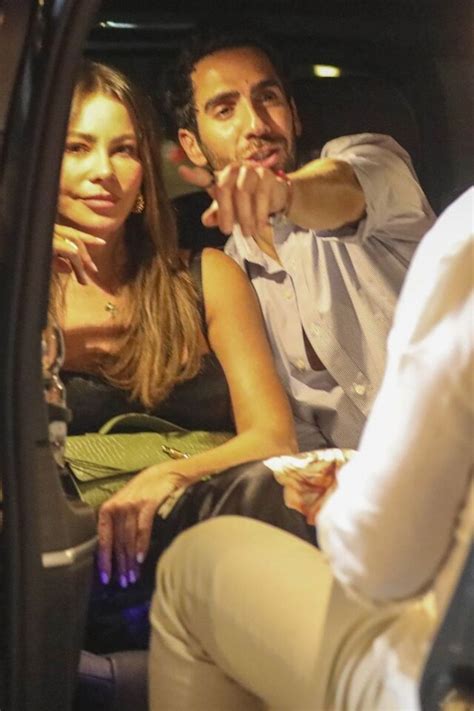 Sofía Vergara Es Captada En Actitud Romántica Con Douglas Chabbott En