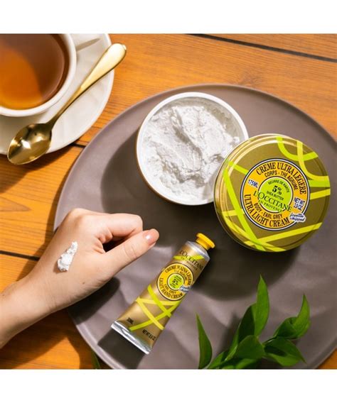 Loccitane（ロクシタン）の「【数量限定】テ・アールグレイ スノーシア ハンドクリーム 30ml（ハンドケアハンドクリーム）」 Wear