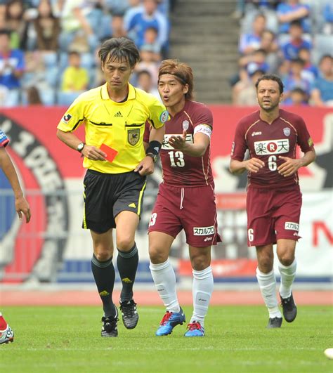 勇退する村上伸次、家本政明両審判員の最終戦を公表 日本協会が敬意示す サッカー写真ニュース 日刊スポーツ