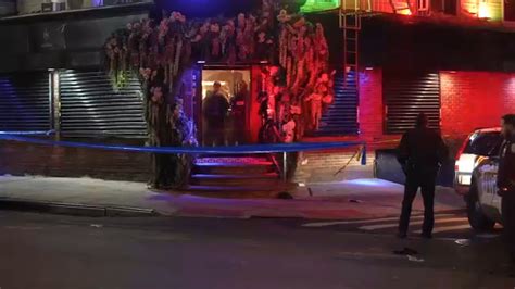 Brooklyn Nyc Drive By Shooting Man In Critical Condition After Being