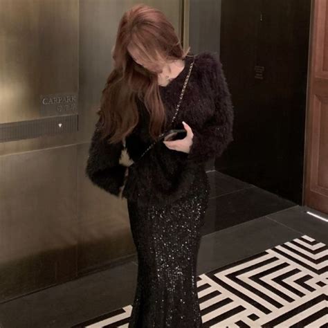 코지문 스팽글 피쉬테일 미니스커트 러블리 캐주얼 데일리 데이트 가을 겨울 롱치마 키작녀 하객룩 결혼식 오피스룩