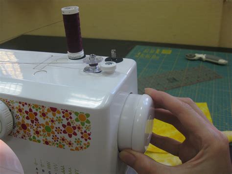 Знакомство с электромеханической моделью Janome Color 55 / Новости и ...