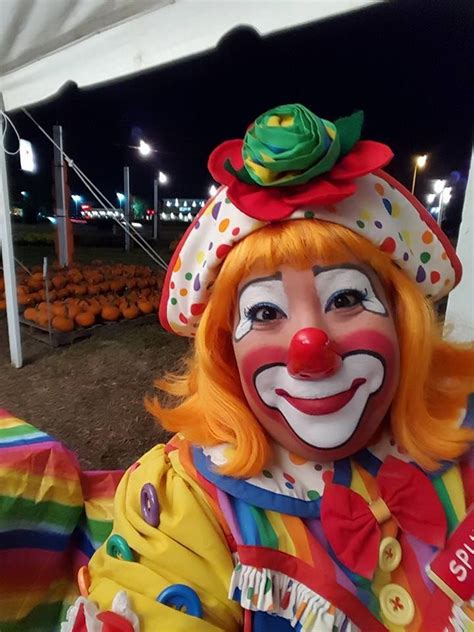 Pin By Ky Mirabel On Clown Life Halloween Clown Female Clown