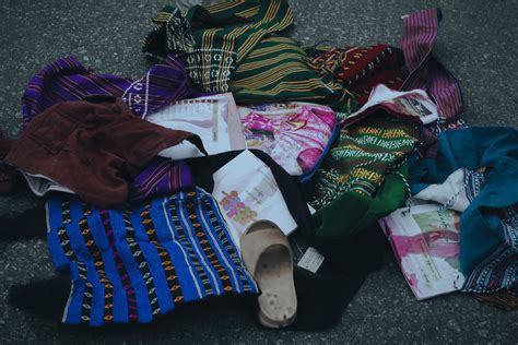 စာသင်ကျောင်း လေကြောင်းတိုက်ခိုက်မှုဖြစ်စဉ် ရန်ကုန်တွင် သရုပ်ပြဆန္ဒထုတ်ဖော် ဓာတ်ပုံ