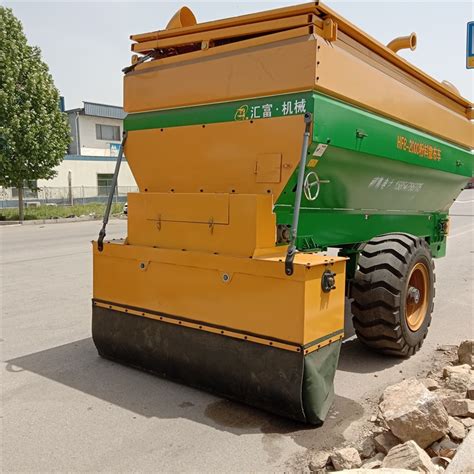 江门粉料撒灰车厂家 进行改进的撒灰车 粉料撒灰车 曲阜汇富机械制造有限公司市场部