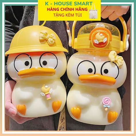 Mua Bình đựng Nước Nhựa Dễ Thương Hình Chú Vịt Cute 1200ml Chịu Nhiệt