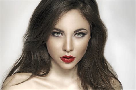 Dark Brown Hair Red Lipstick
