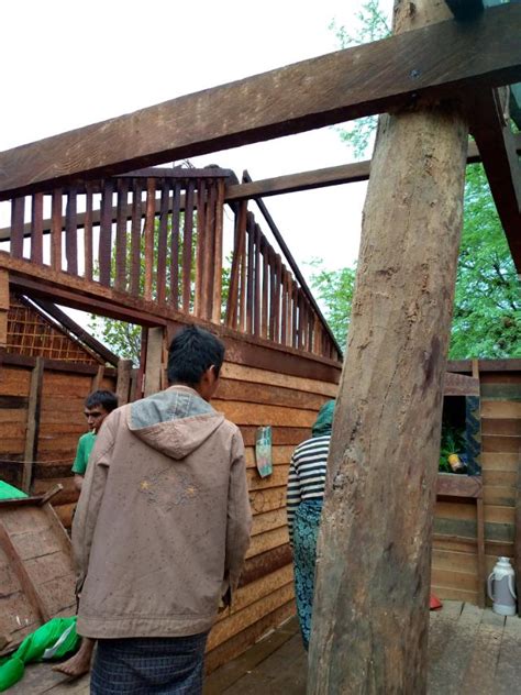 မအီမြို့နယ်တွင် လေပြင်းတိုက်ခတ်မှုကြောင့် လူနေအိမ် ၄ လုံး အမိုးလန်ပျက်စီး Information And