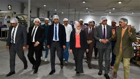 محافظ الفيوم ورئيس هيئة التنمية الصناعية يتفقدان عدداً من المصانع