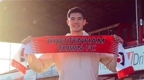 Cuma Sekali Main Elkan Baggott Resmi Dilepas Cheltenham Town