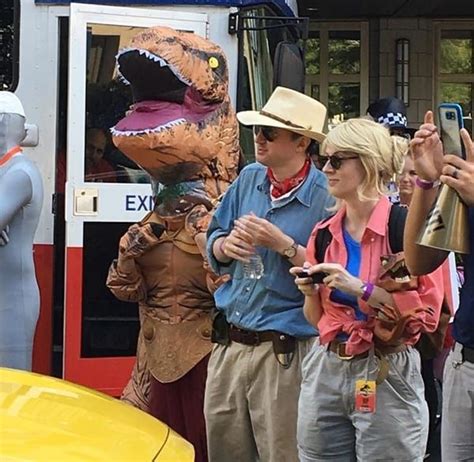 Pin By Paul Elder On Our Jurassic Park Cosplays Cosplay Couple
