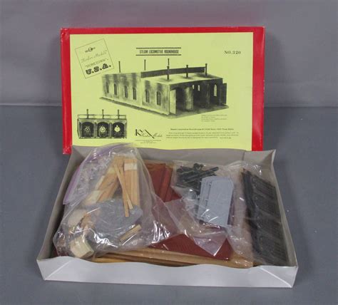 Korber 320 O Gauge Three Stall Roundhouse Kit Trainz
