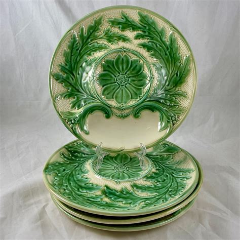 Gien French Faïence Majolica Green And Cream Glazed Artichoke Plate At
