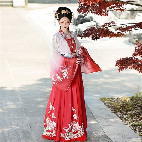 衔泥小筑俪人行原创汉服女装吊带抹胸对襟上衣一片式襦裙落梅引 甄选优质汉服商家 爱汉服