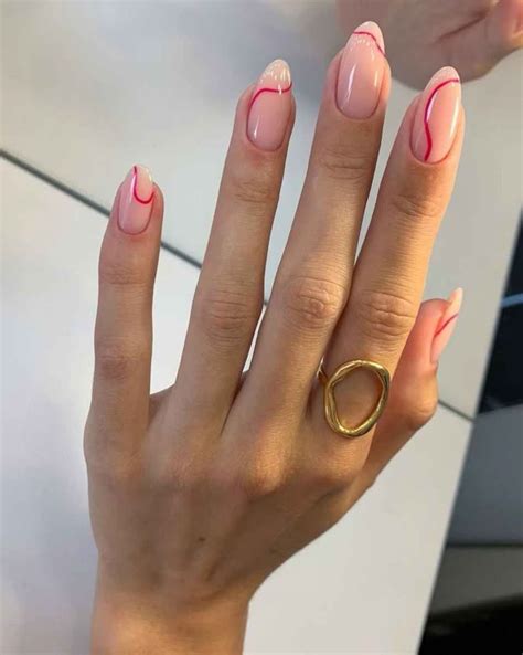 Pin by 𝐛𝐞𝐜𝐚𝐮𝐬𝐞𝐨𝐟𝐧𝐲𝐜 on her beauty Gel nails Acrylic nails Almond nails
