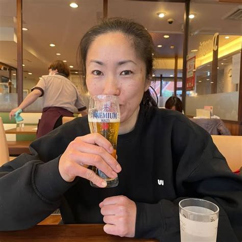 2024 76 757ごろ、月は蟹座で新月に。 すっかり夏の空。熱気をまとう。蟹座のシーズン、どんな時間を過ごしていますか？ 沸き立つ
