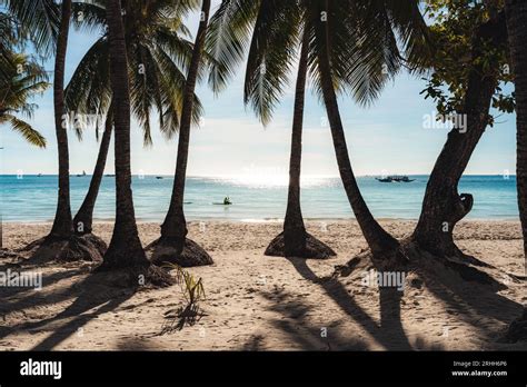 You Can Clearly Feel The Heat In These Photos Taken In Boracay