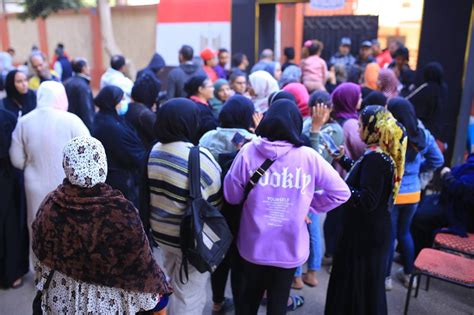 من شبرا للتجمع إقبال كبير من المواطنين بالقاهرة على لجان الانتخابات
